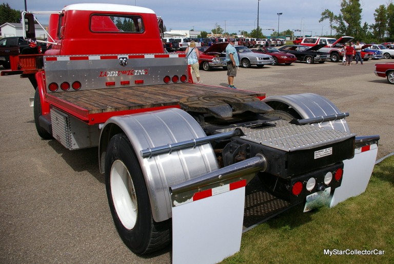DECEMBER 2017: A 1973 DODGE C-600 BIG RIG DRAWS THE CROWDS AT A SHOW ...