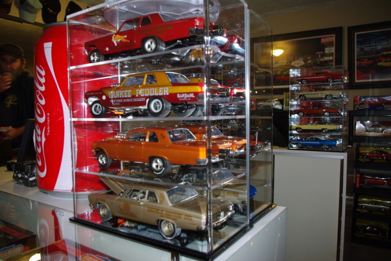 A LIFETIME CAR GUY BUILDS HIS OWN SCALE MODEL TRIBUTE TO THE PAST ...