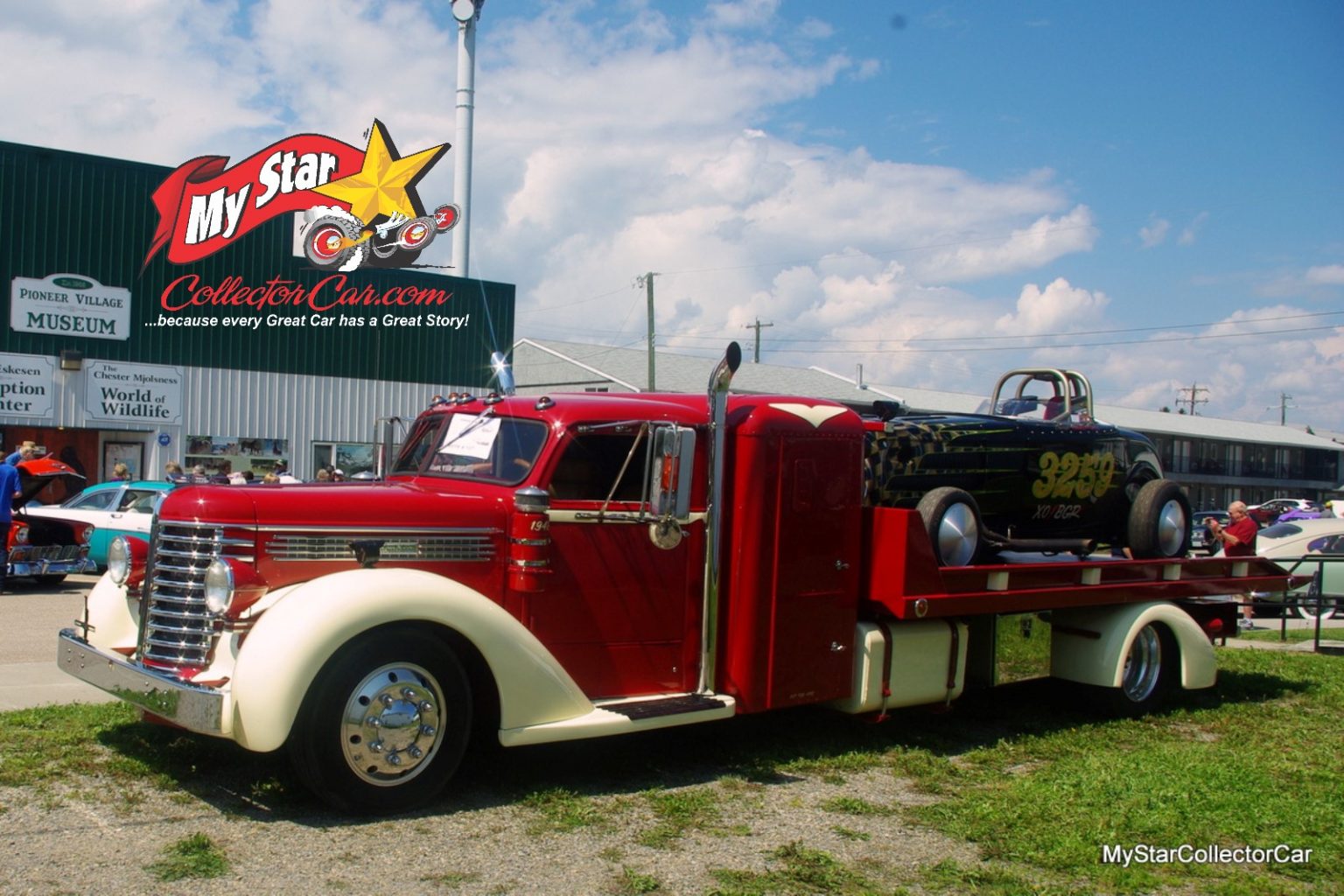 DECEMBER 2022: A CUSTOM 1948 DIAMOND T RAMP TRUCK AND A ’32 FORD ...