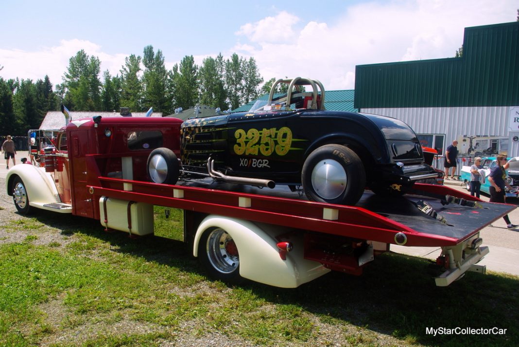 DECEMBER 2022: A CUSTOM 1948 DIAMOND T RAMP TRUCK AND A ’32 FORD ...