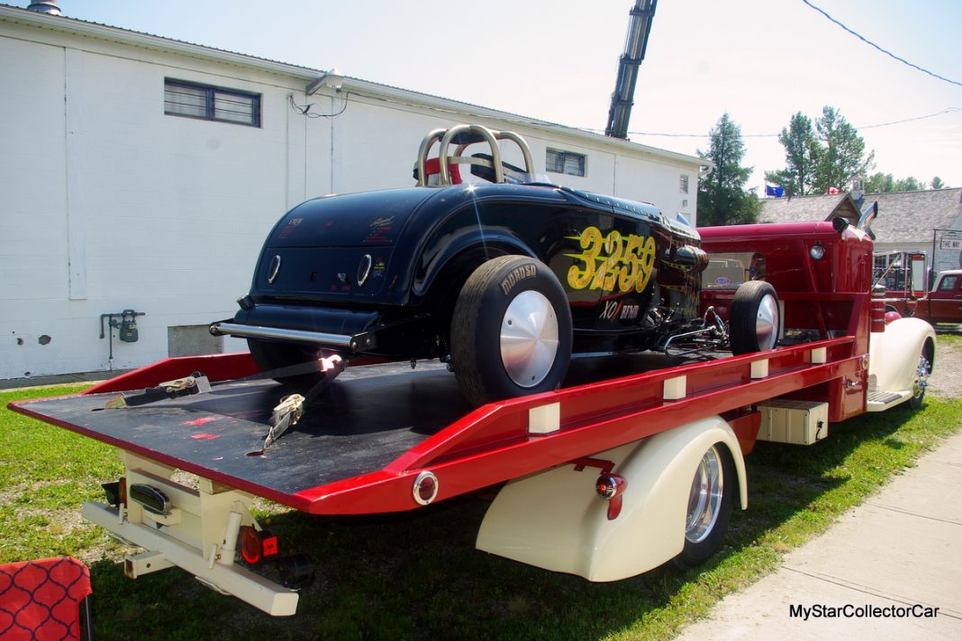 DECEMBER 2022: A CUSTOM 1948 DIAMOND T RAMP TRUCK AND A ’32 FORD ...